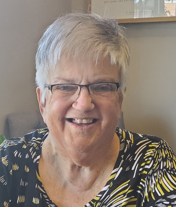 Sandy Matthews's Instagram, Twitter & Facebook on IDCrawl